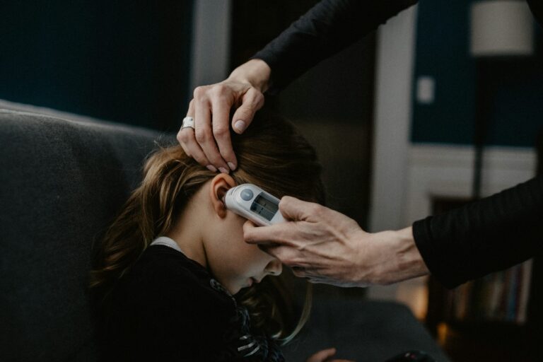 How to Reduce High Fever at Home Safely - MY DR'S NOTE